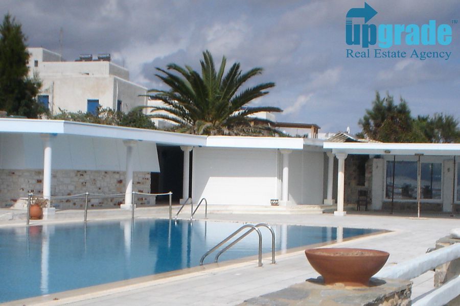 Εκπληκτικό, αμφιθεατρικό ξενοδοχείο 3.000τμ εφαπτόμενο στην θάλασσα,