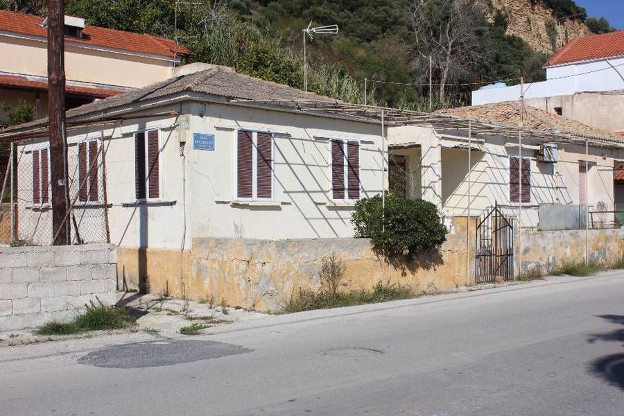Μονοκατοικία προς πώληση Χώρα (Χώρα Ζακύνθου) - ΟΙΚΟΠΕΔΟ 450 ΜΕ ΤΡΙΑ ...