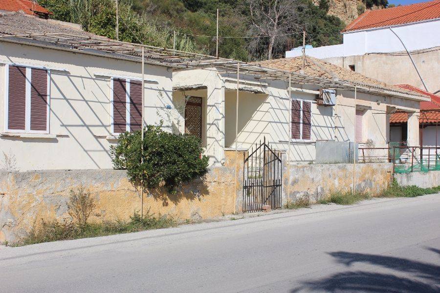 Μονοκατοικία προς πώληση Χώρα (Χώρα Ζακύνθου) - ΟΙΚΟΠΕΔΟ 450 ΜΕ ΤΡΙΑ ...