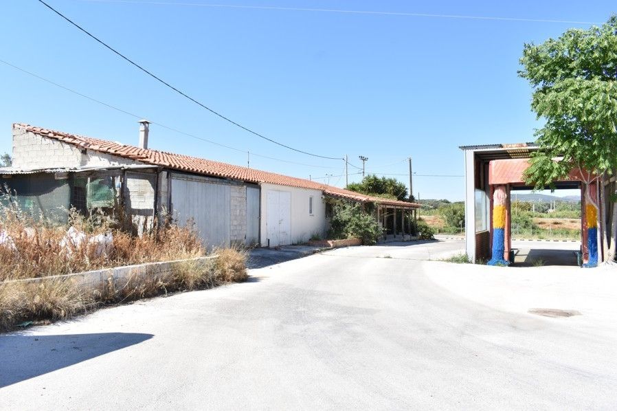 ΕΥΚΑΙΡΙΑ ΠΡΑΤΗΡΙΟ ΥΓΡΩΝ ΚΑΥΣΙΜΩΝ ΣΕ ΜΕΓΑΛΟ ΟΙΚΟΠΕΔΟ ΕΝΤΟΣ ΣΧΕΔΙΟΥ