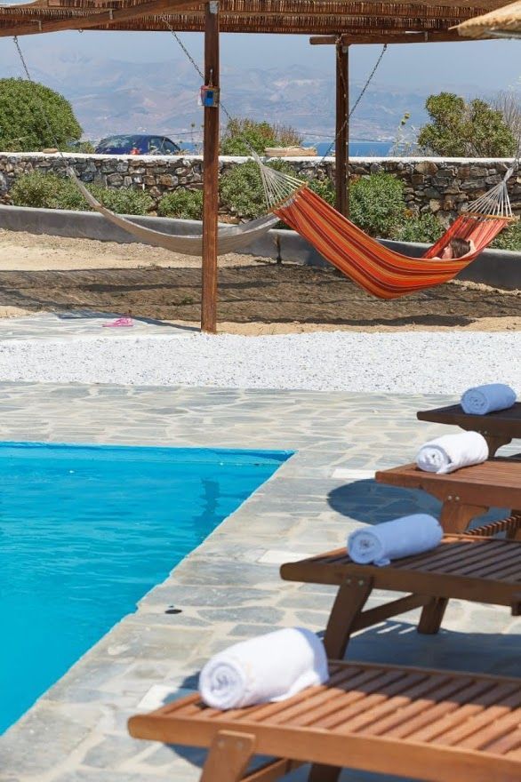 Ακινητο με 4 πισινες κοντα στην παραλια της Πουντας στο Πισω Λιβαδι