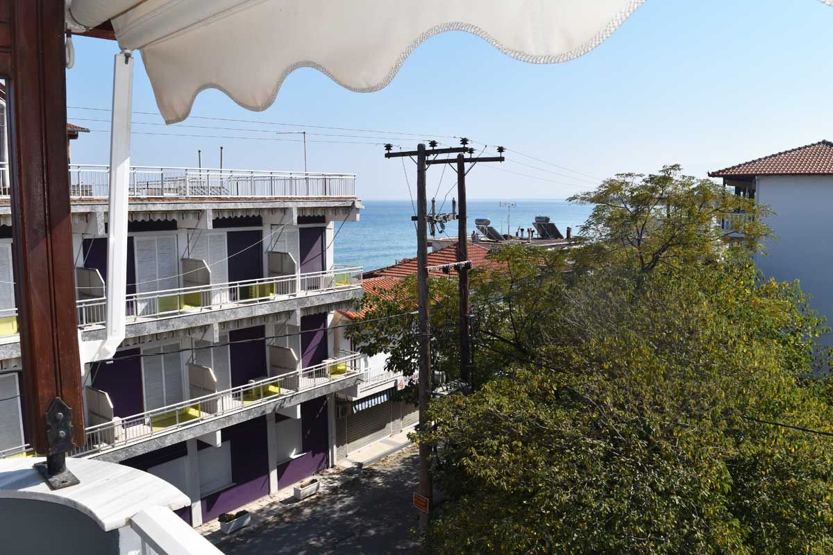 ΞΕΝΟΔΟΧΕΙΟ ΣΤΗΝ ΠΑΡΑΛΙΑ ΛΕΠΤΟΚΑΡΥΑΣ HOTEL NA PLAŽI LEPTOKARIJE