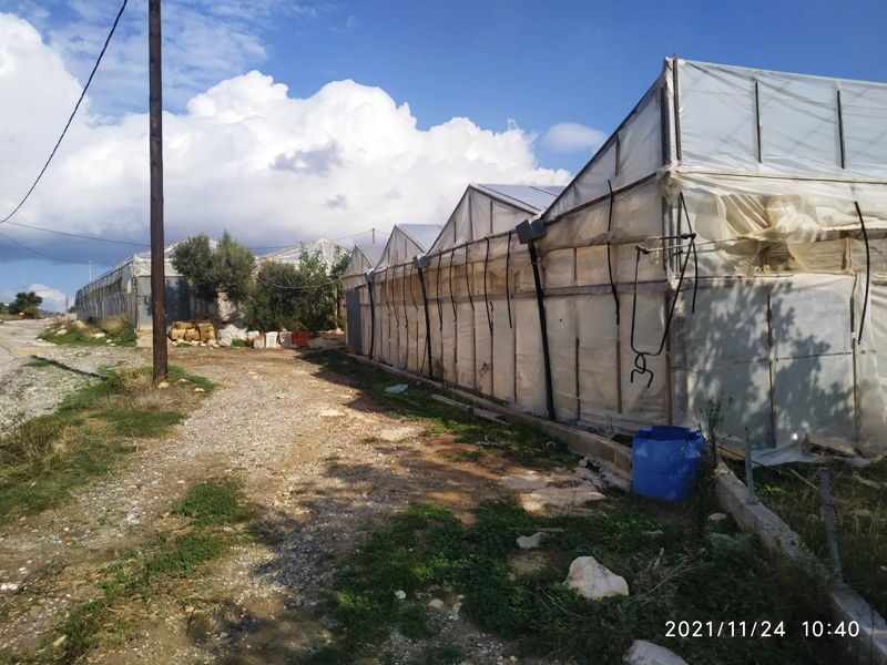 Πωλειται θερμοκηπιο