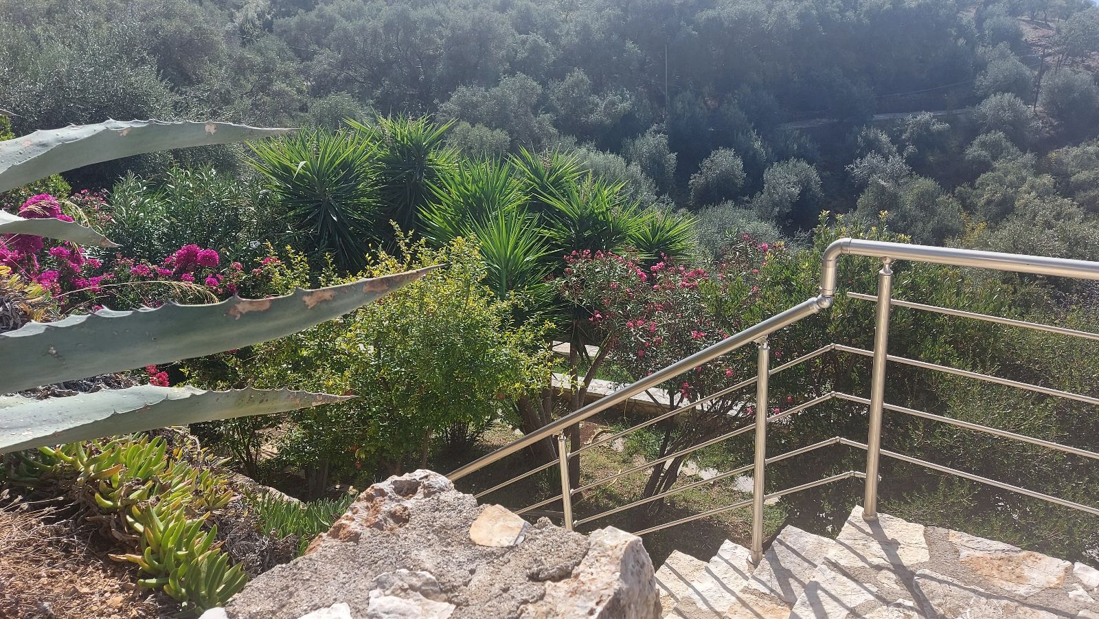 ΠΟΛΥΤΕΛΗΣ ΒΙΛΑ 130 ΤΜ ΣΥΒΟΤΑ