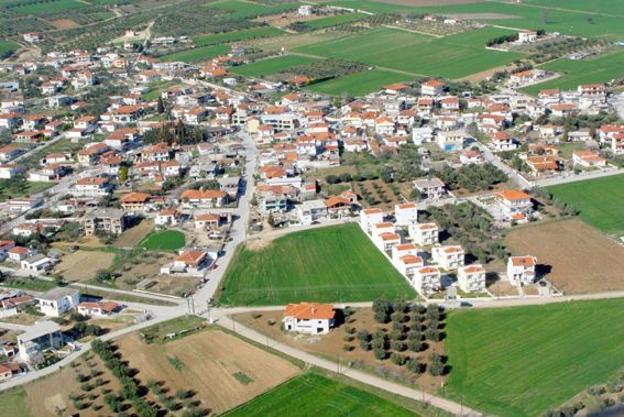 ΠΩΛΕΙΤΑΙ ΑΓΡΟΤΕΜΑΧΙΟ ΣΤΗΝ ΕΠΑΝΟΜΗ