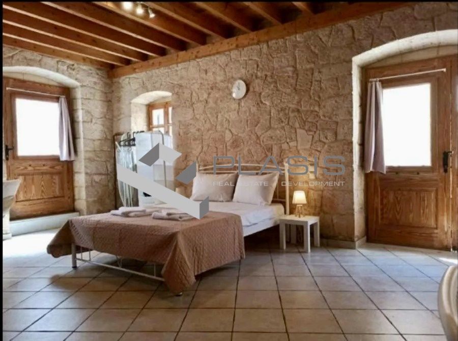 Hotel for sale, 195sqm, 800,000€ - Aegina | Spiti24