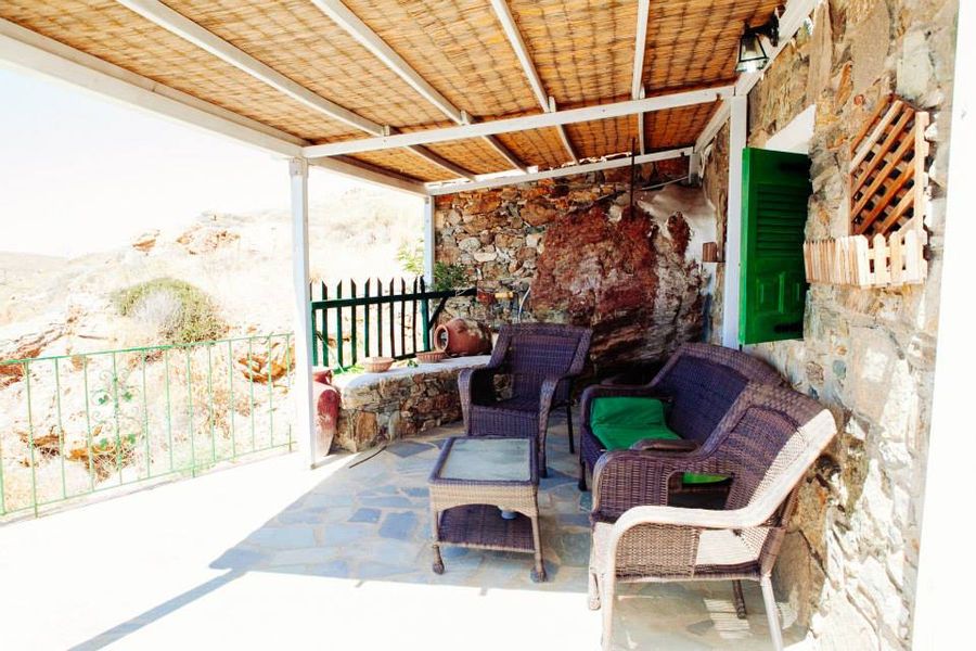 Σπιτια απο 50τμ εκαστο στο τσιλιπακι σε κτημα 10 στρεμματων στη Σέριφο